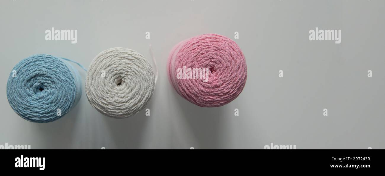 Color thread for kitting. Kitting concept.background Stock Photo - Alamy