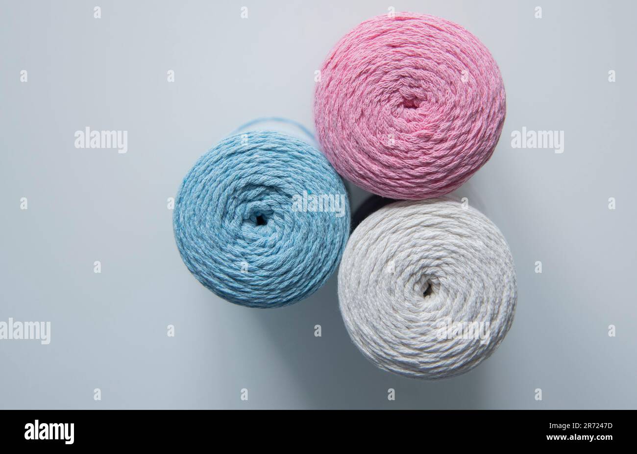 Color thread for kitting. Kitting concept.background Stock Photo - Alamy