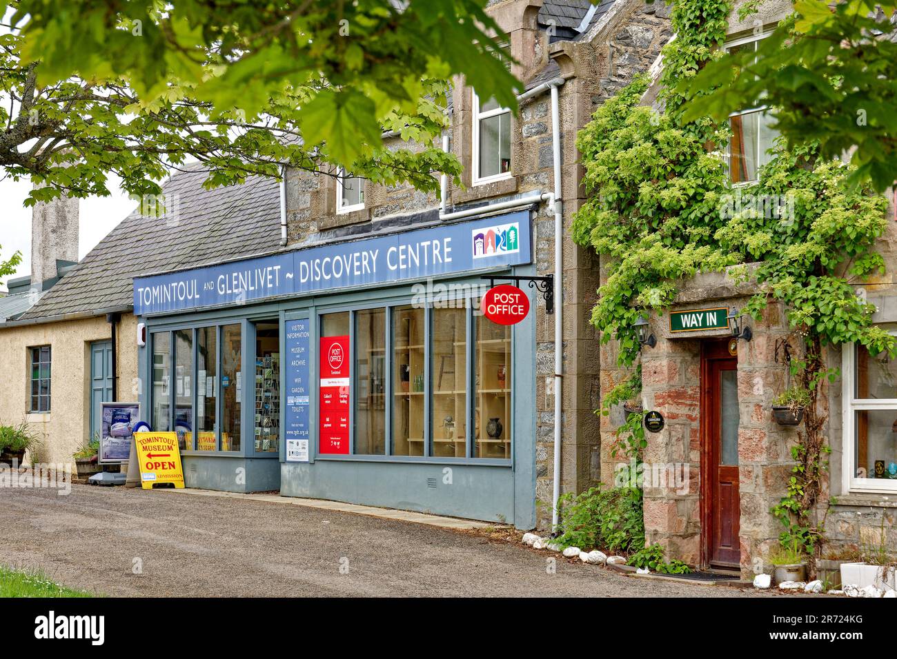 Scottish village post office hi-res stock photography and images - Alamy