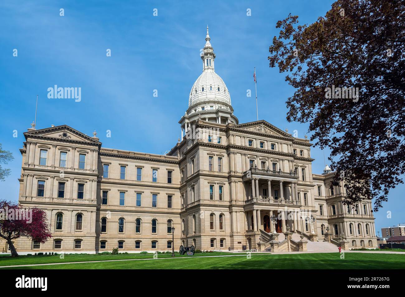 Michigan state capitol building in hi-res stock photography and images ...