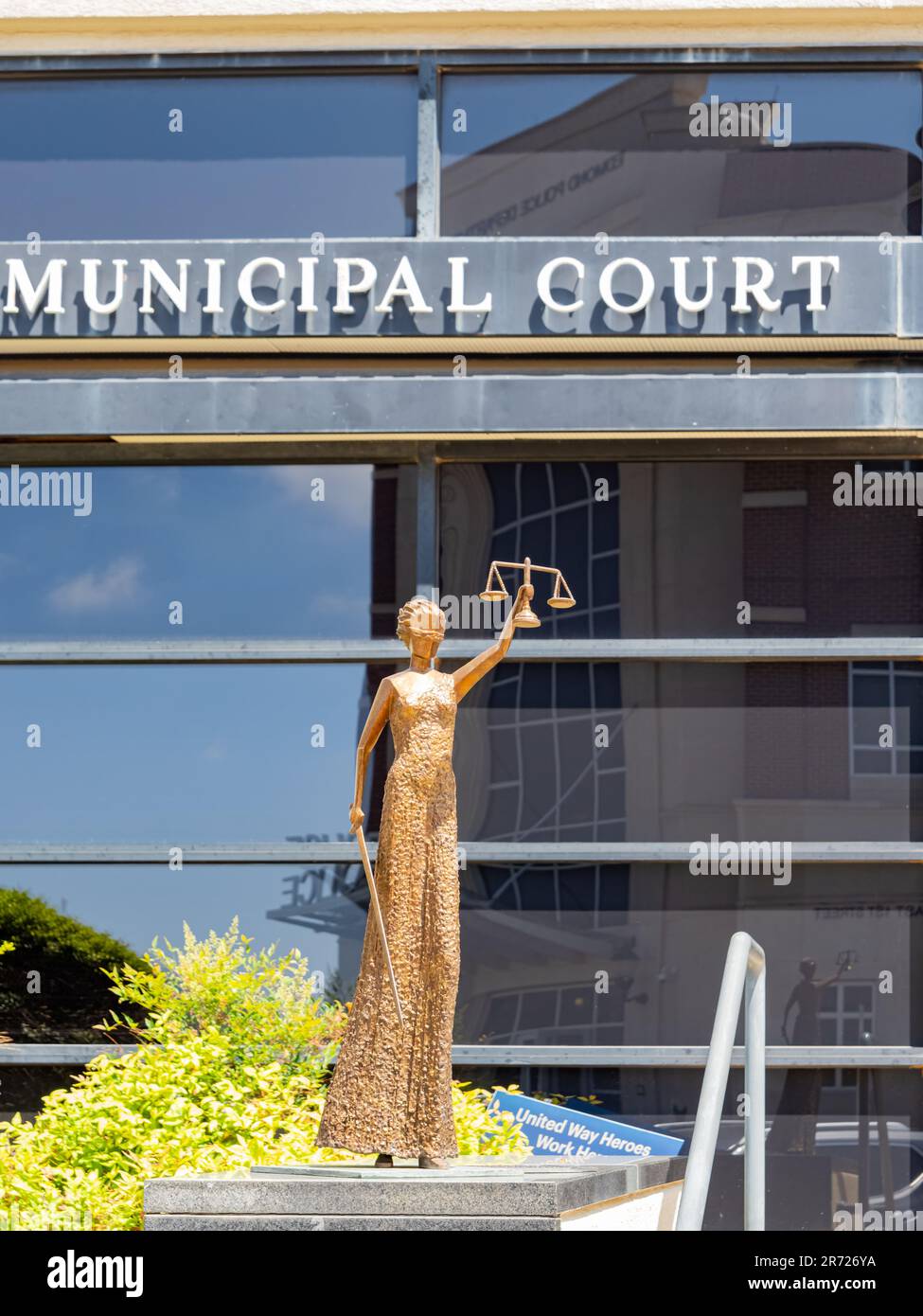 Edmond oklahoma statue hi-res stock photography and images - Alamy