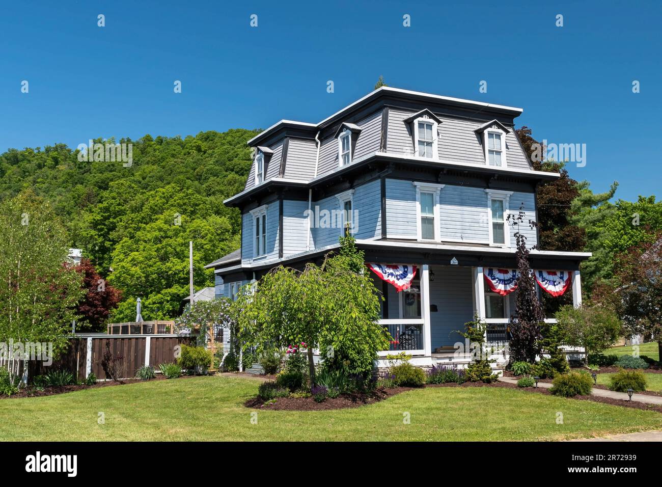 Old house on elm hi-res stock photography and images - Alamy
