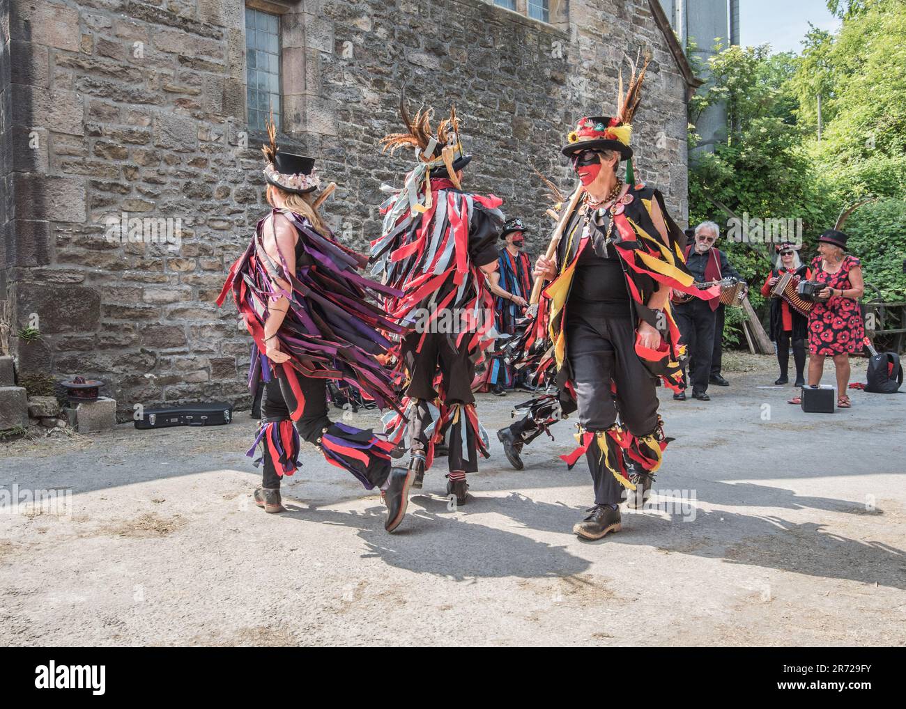 Flagcrackers of Craven Morris side performing at Cappelside Farm ...