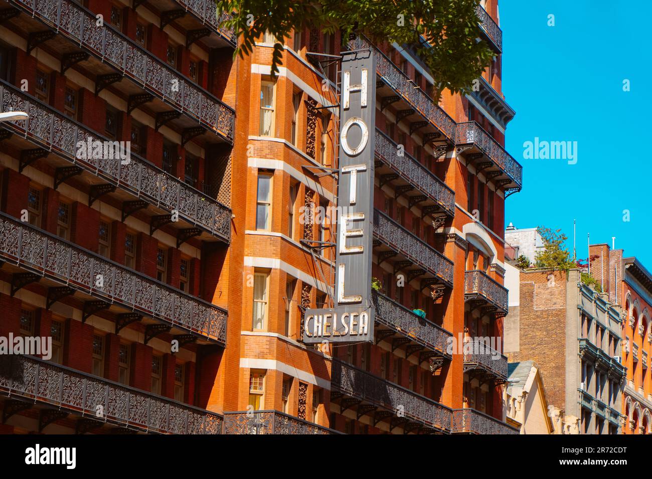 Chelsea hotel new york hi-res stock photography and images - Alamy