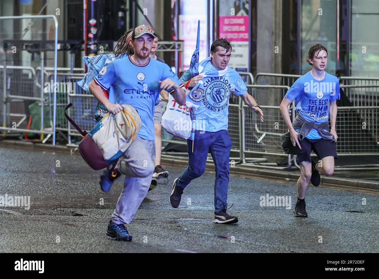 Manchester city's treble victory parade hi-res stock photography and ...