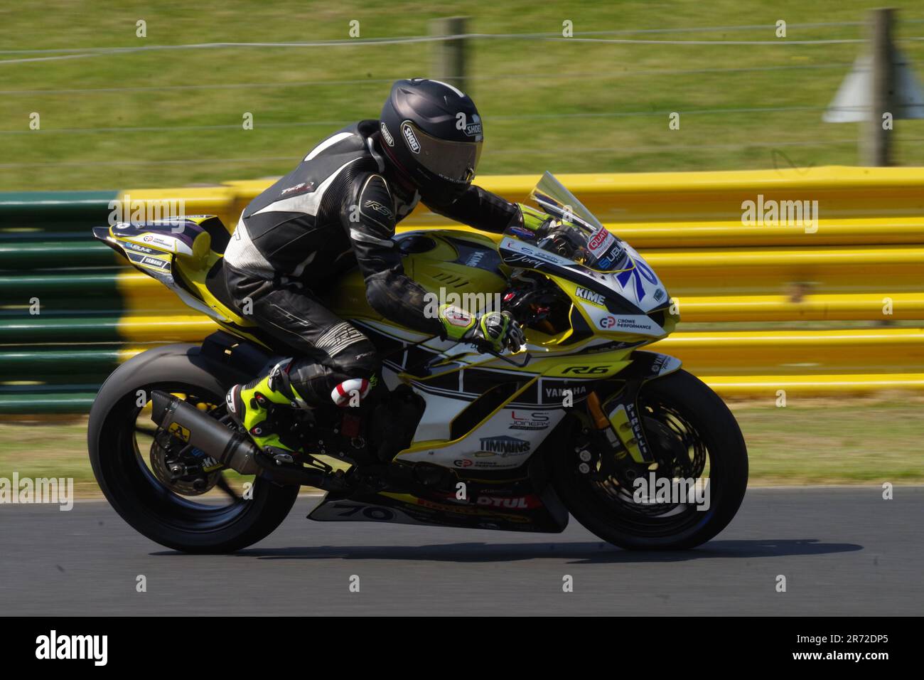 Croft Circuit, 10 June 2023. Lee Wells riding a Yamaha 600 in a Pirelli ...