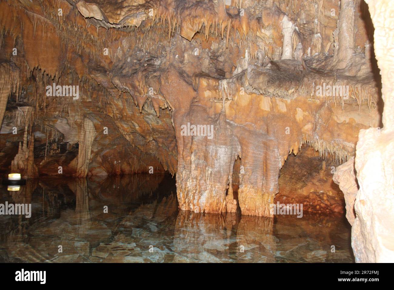 Diros caves mani greece hi-res stock photography and images - Alamy