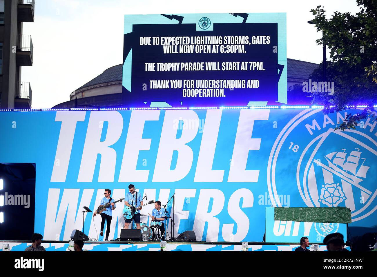 The giant screen displays a message after lightning strikes delay the ...