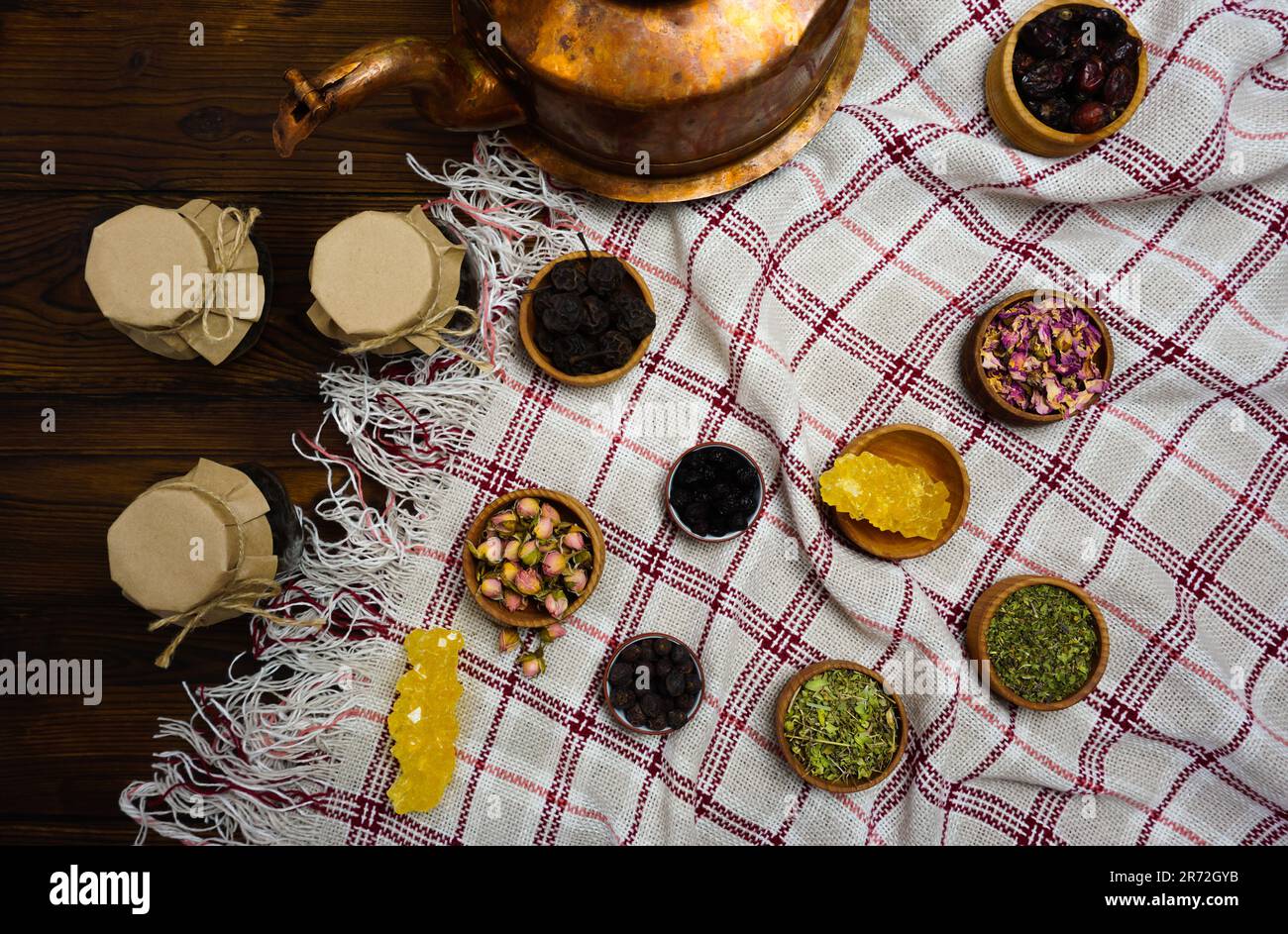 Checkered teapot hi-res stock photography and images - Alamy