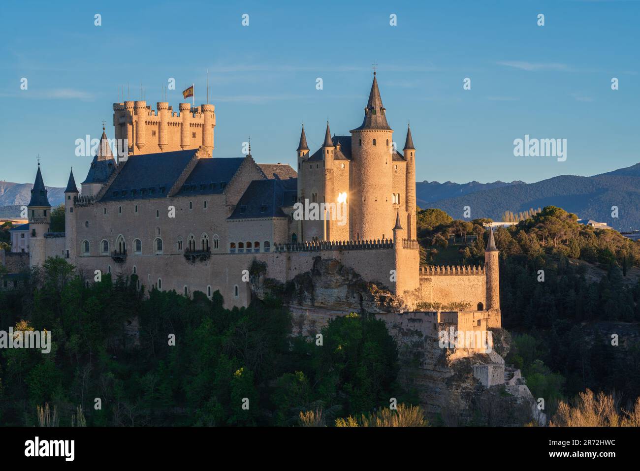 Cathedral segovia night view hi-res stock photography and images - Alamy