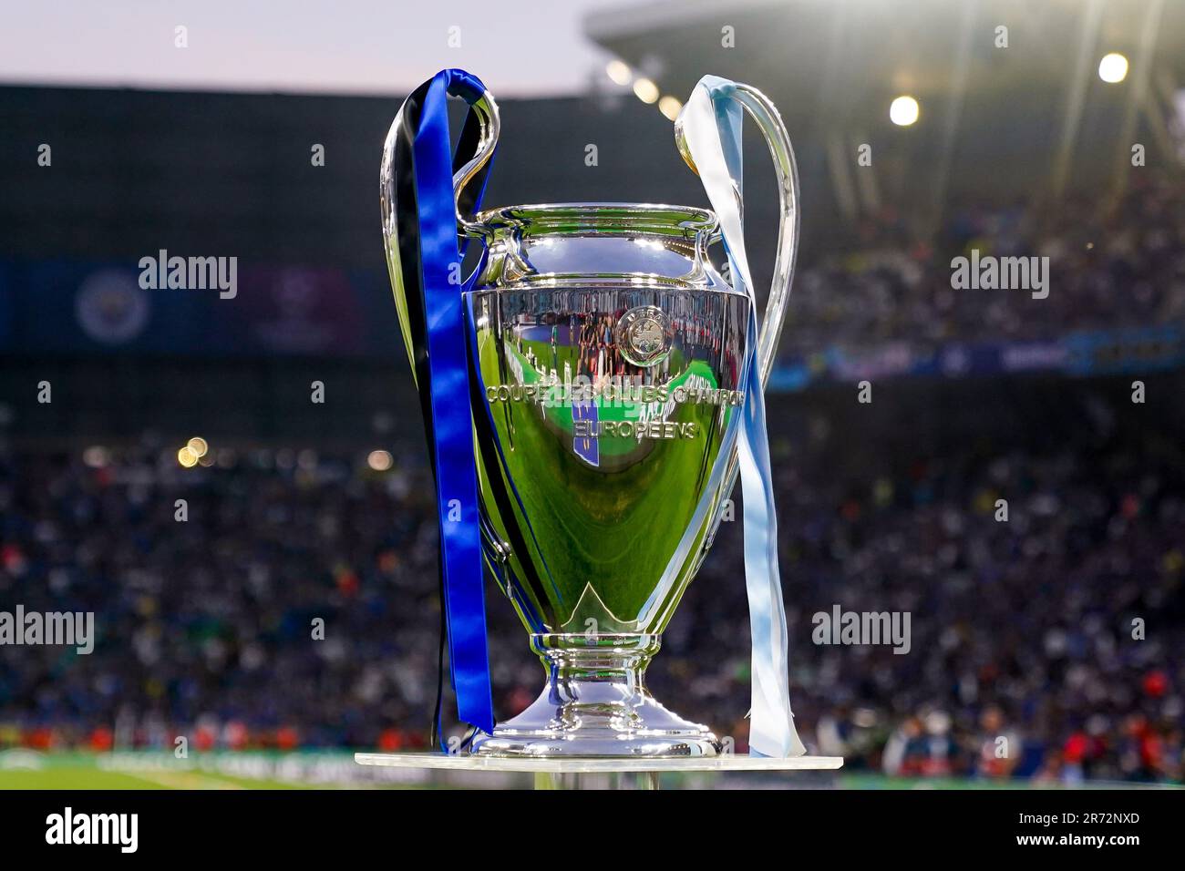 Championsleague trophy hi-res stock photography and images - Alamy