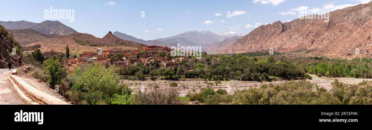 Picturesque village Douar Ouddift at the Tizi n'Test pass in the Atlas ...