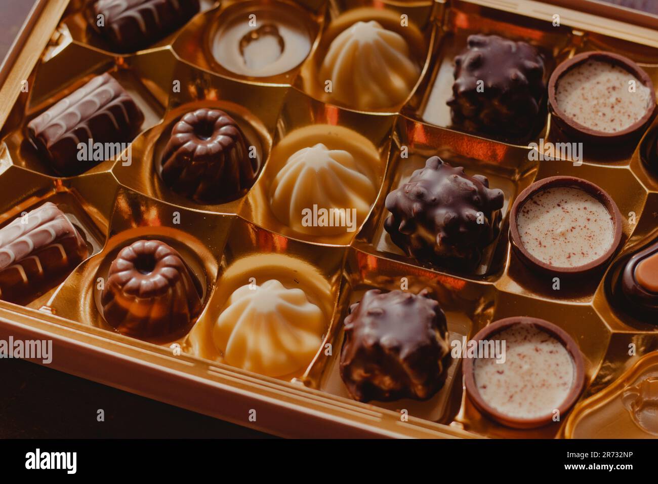 Luxury nut chocolates hi-res stock photography and images - Alamy