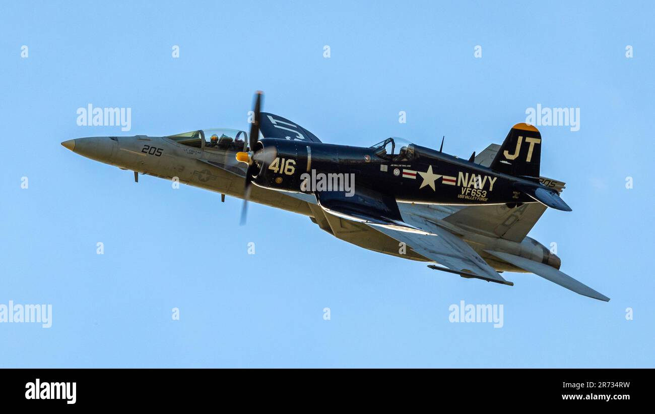 A beautiful flight formation Stock Photo - Alamy