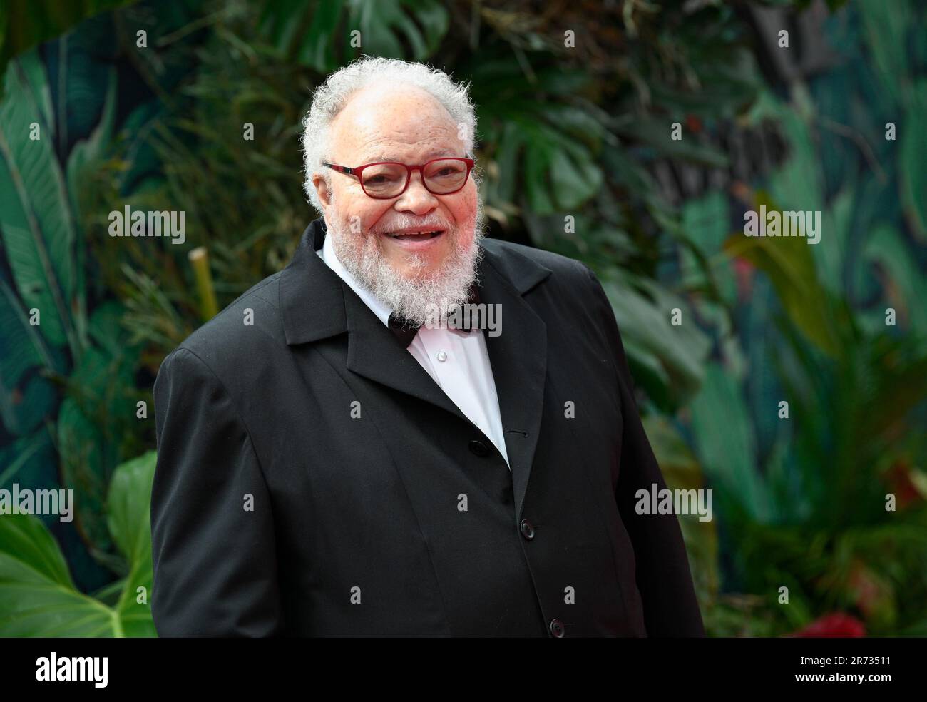 Stephen McKinley Henderson arrives at the 76th annual Tony Awards on ...