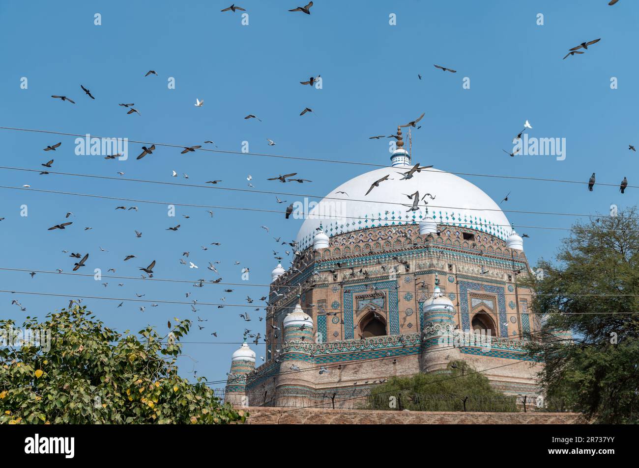 . The shrine is considered to be the earliest example of Tughluq ...
