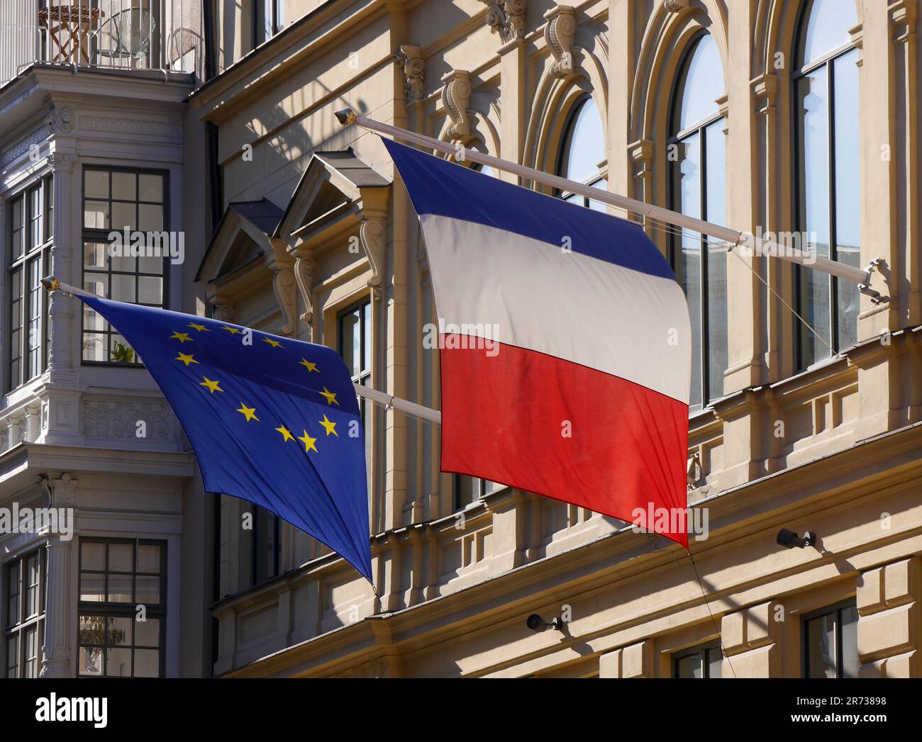 Flags on building hi-res stock photography and images - Alamy