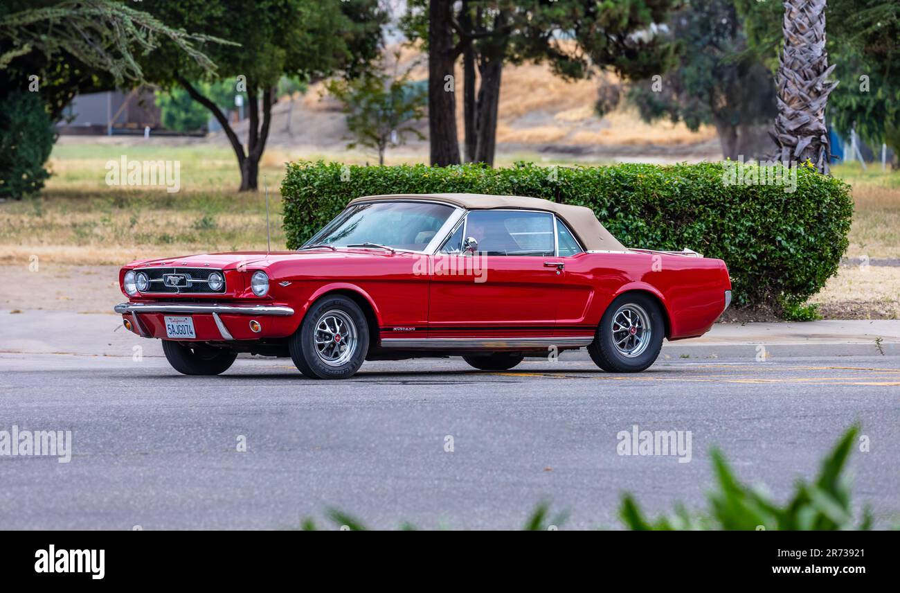 A 1966 Ford Mustang at the North Modesto Kiwanis American Graffiti Car ...