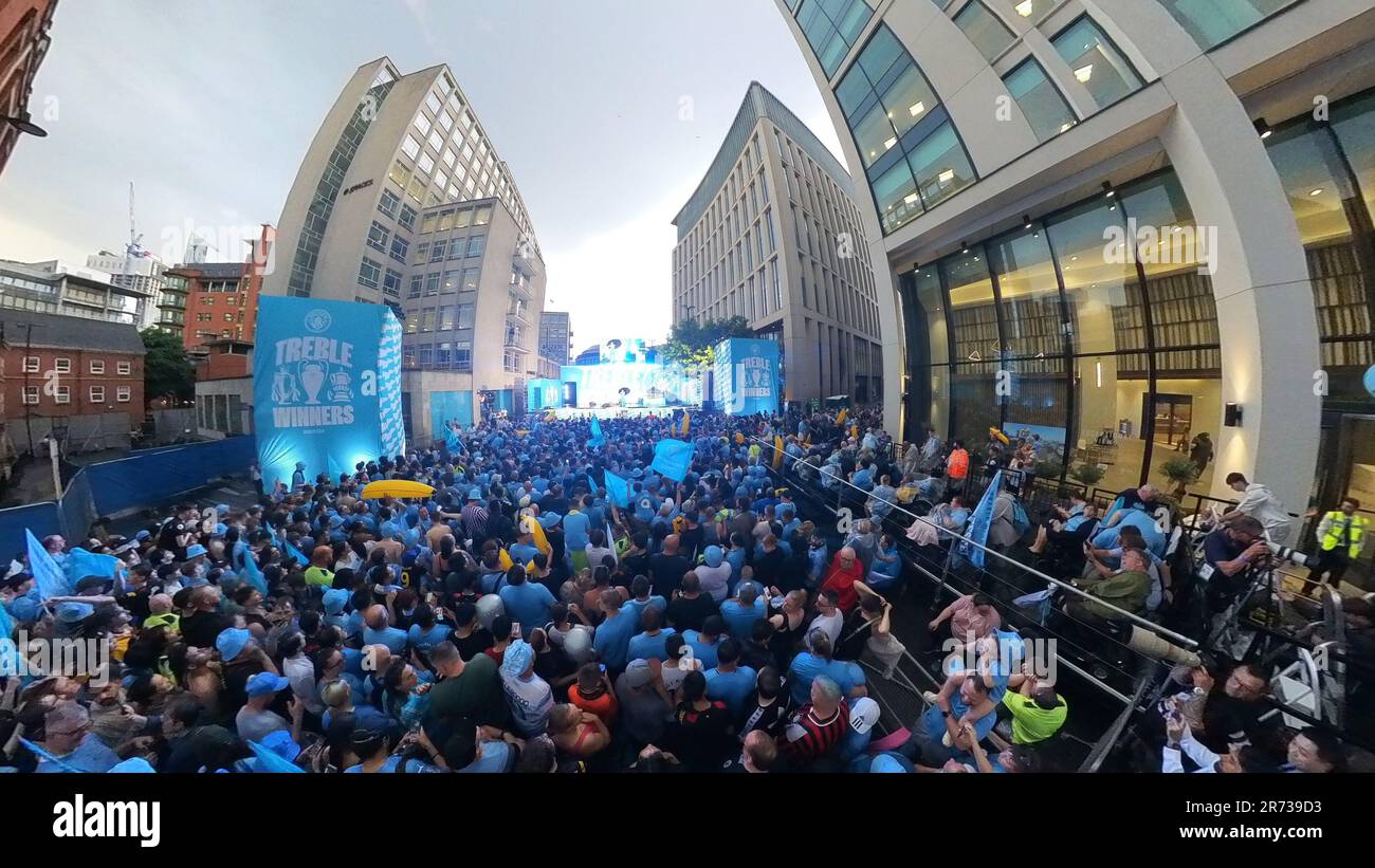 Manchester city bus parade hi-res stock photography and images - Alamy