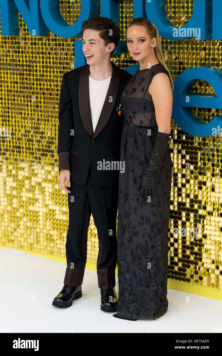 Andrew Barth Feldman, left, and Jennifer Lawrence pose for ...