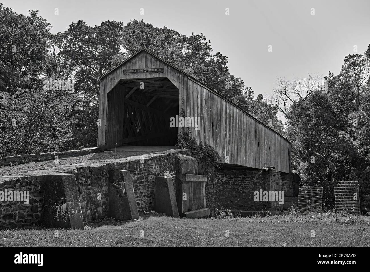 Pennsylvania covered bridge hi-res stock photography and images - Alamy