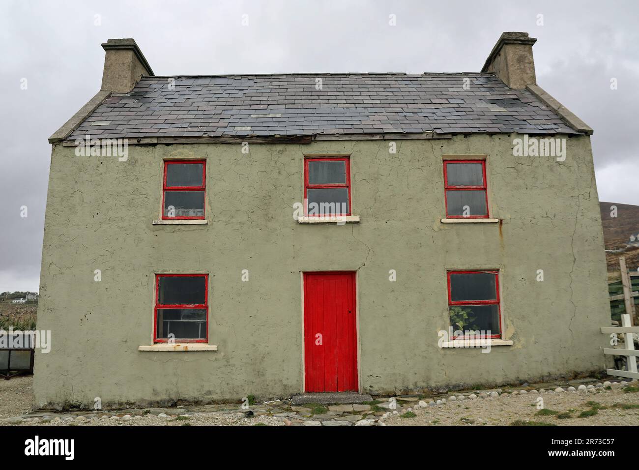 County mayo cottage hi-res stock photography and images - Alamy