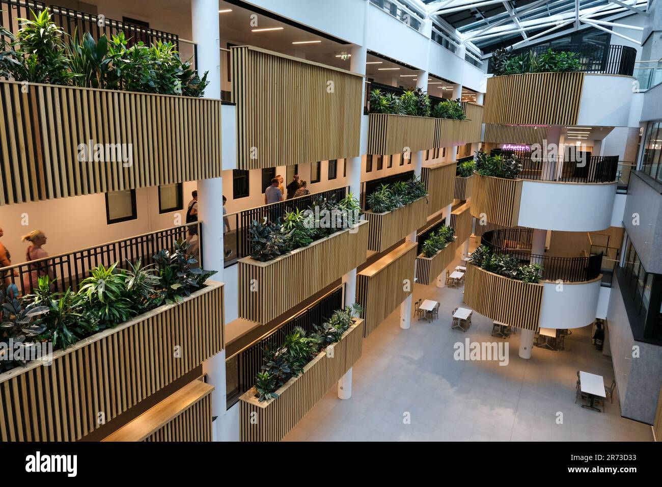 Sheffield hallam university campus building hi-res stock photography ...