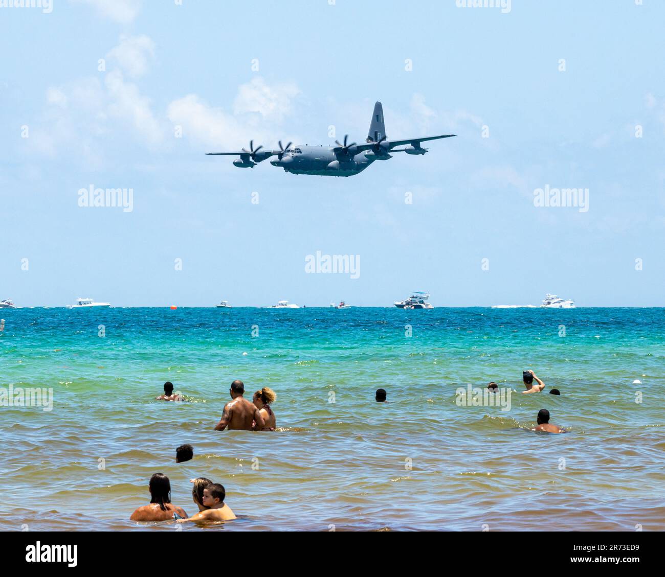 Lockheed c 130 hercules tanker hi-res stock photography and images - Alamy