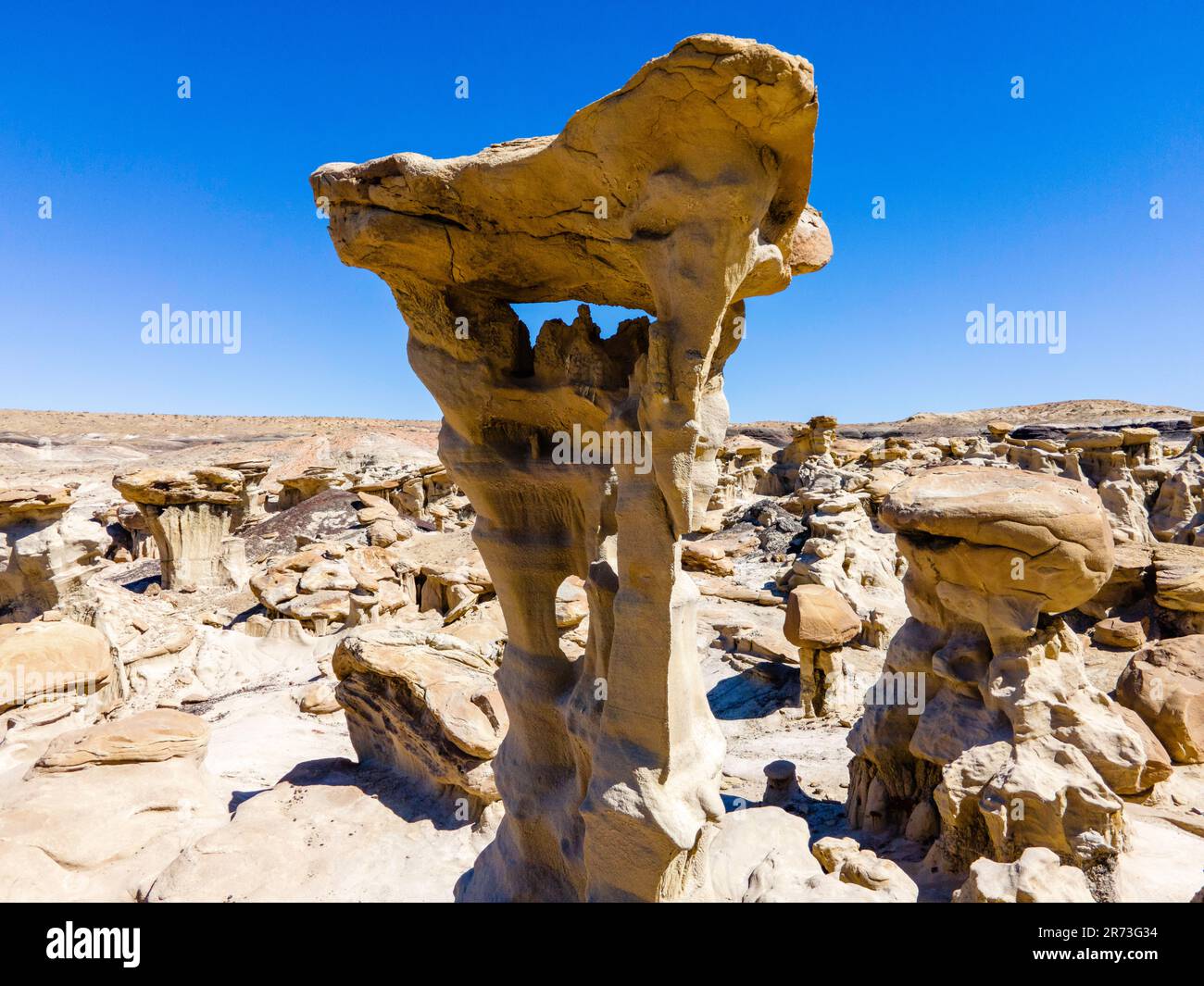 The Alien Throne. Otherworldly hoo doos in remote, rural New Mexico ...
