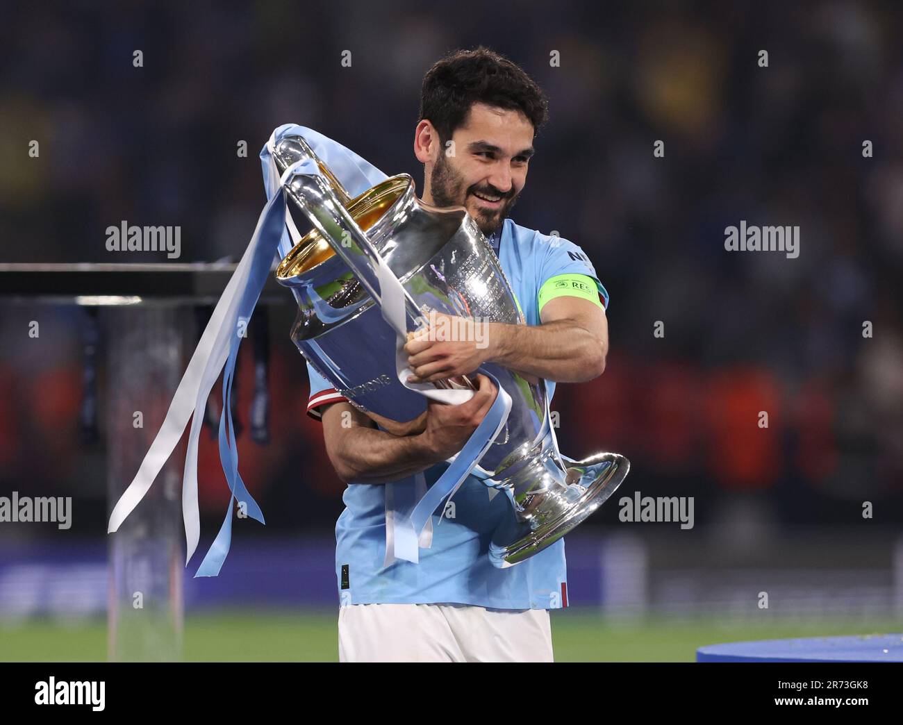 Gundogan manchester city trophy hi-res stock photography and images - Alamy