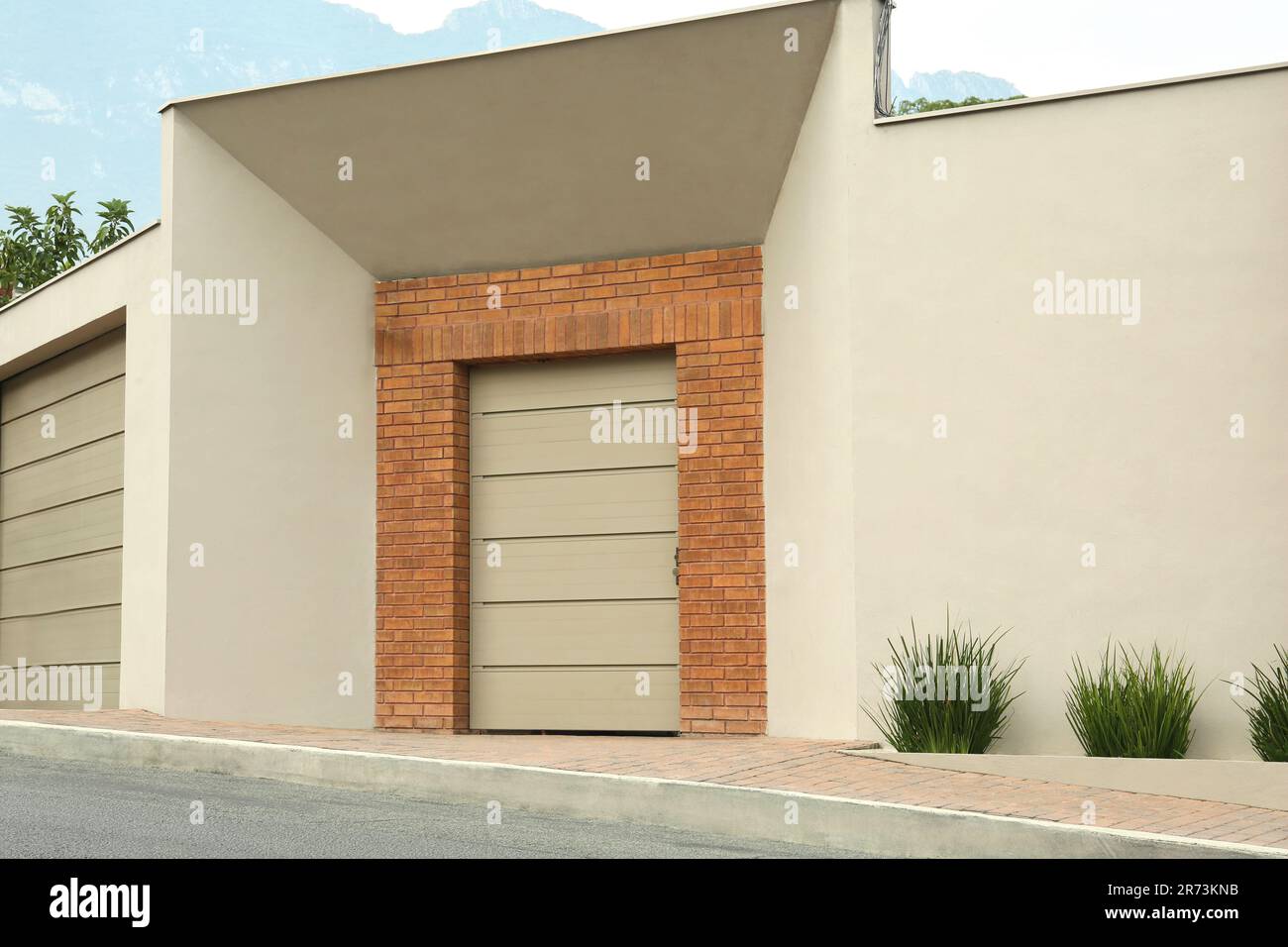 Beige brick house exterior front hi-res stock photography and images ...