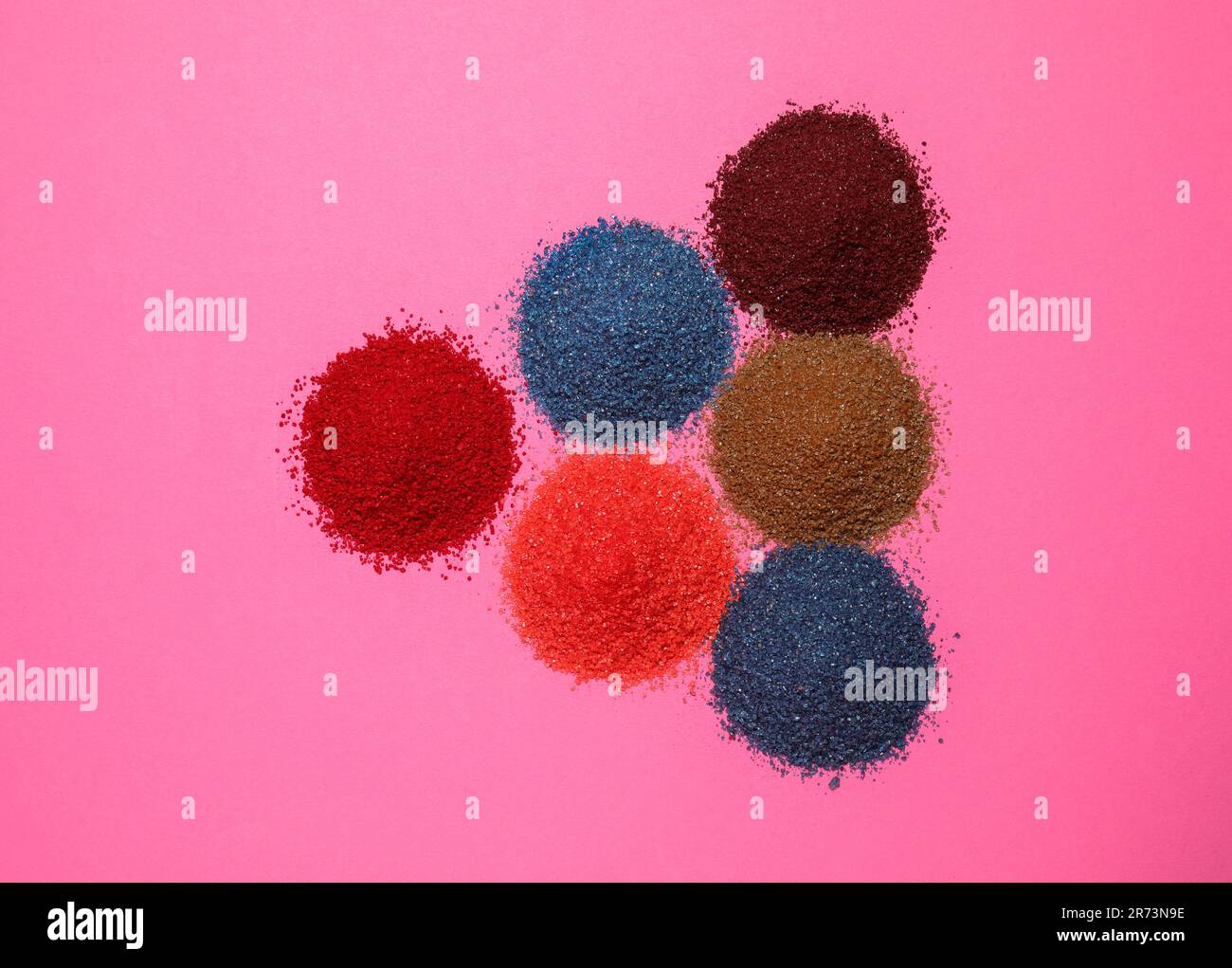 Pink food coloring powder hi-res stock photography and images - Alamy