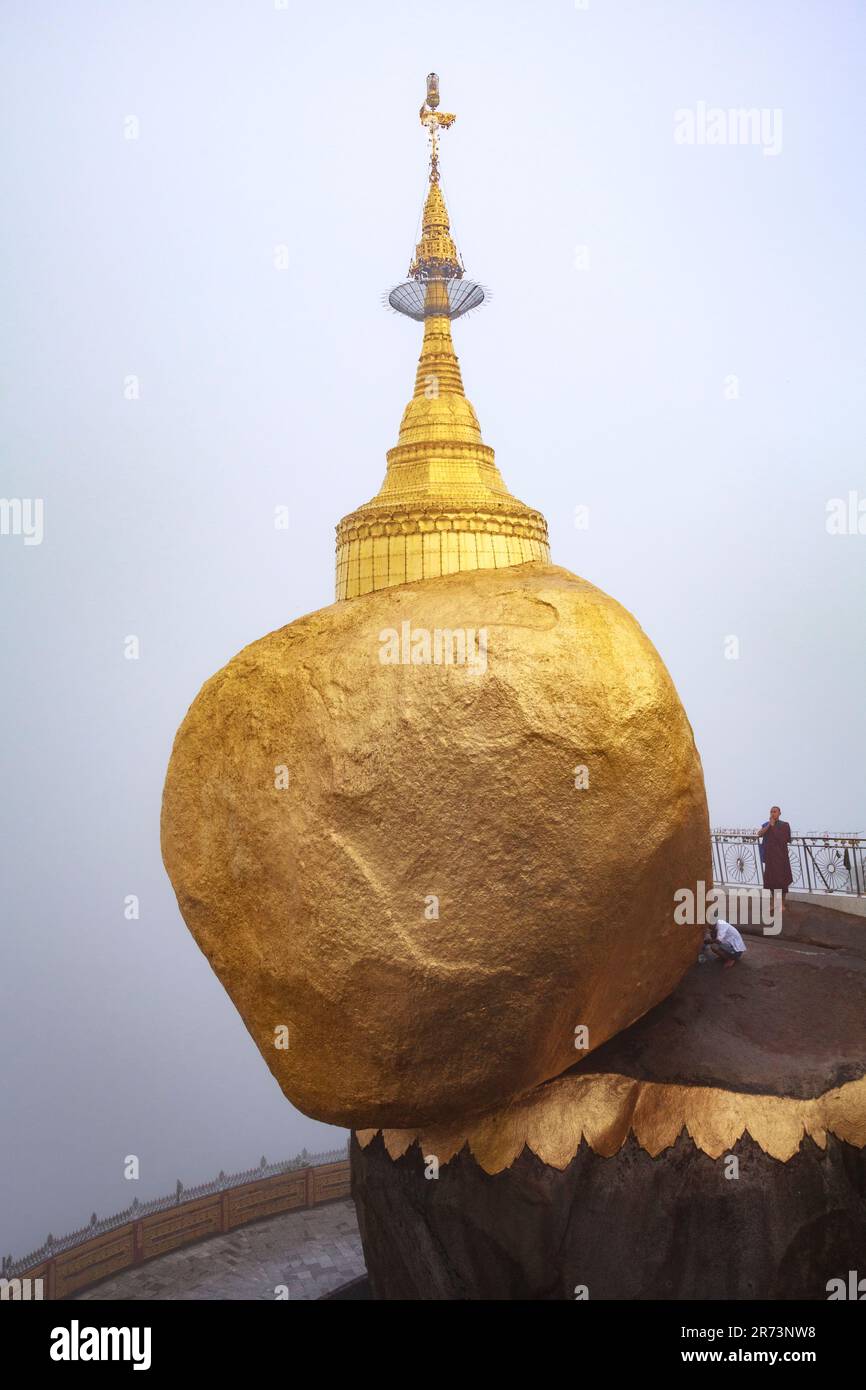 Mon myanmar hi-res stock photography and images - Alamy