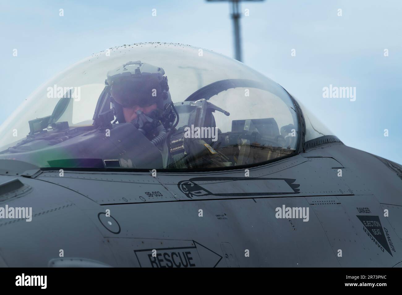 A U.S. Air Force F-16 Fighting Falcon pilot with the 55th Fighter ...