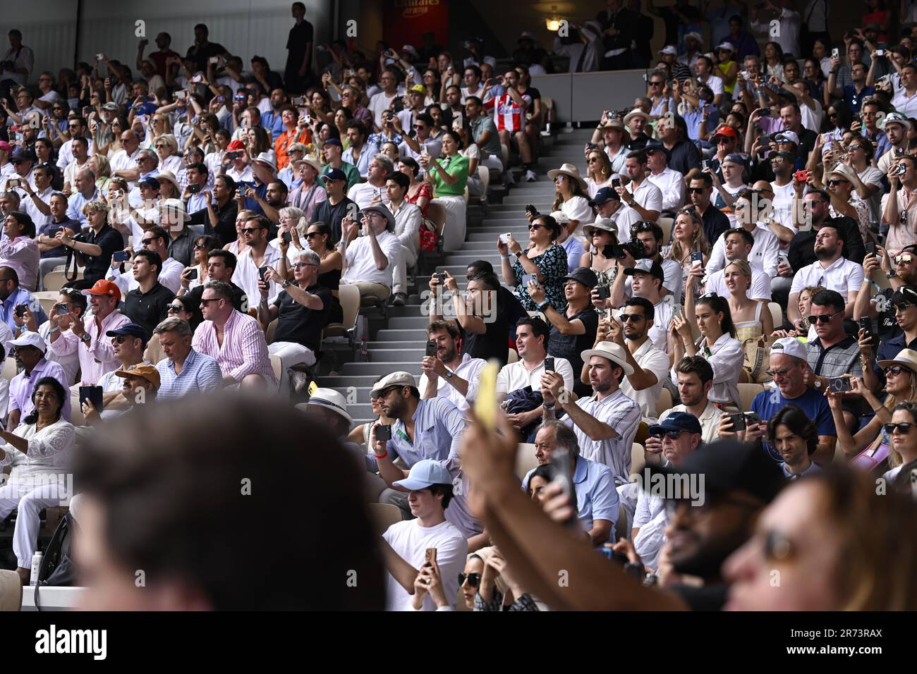 Paris french open stadium crowd hi-res stock photography and images - Alamy