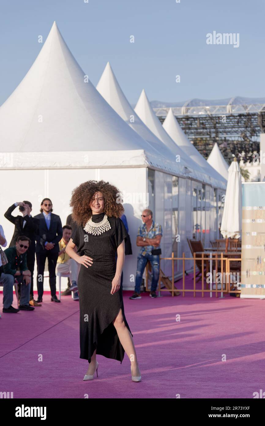 Nigerian head dress hi-res stock photography and images - Alamy