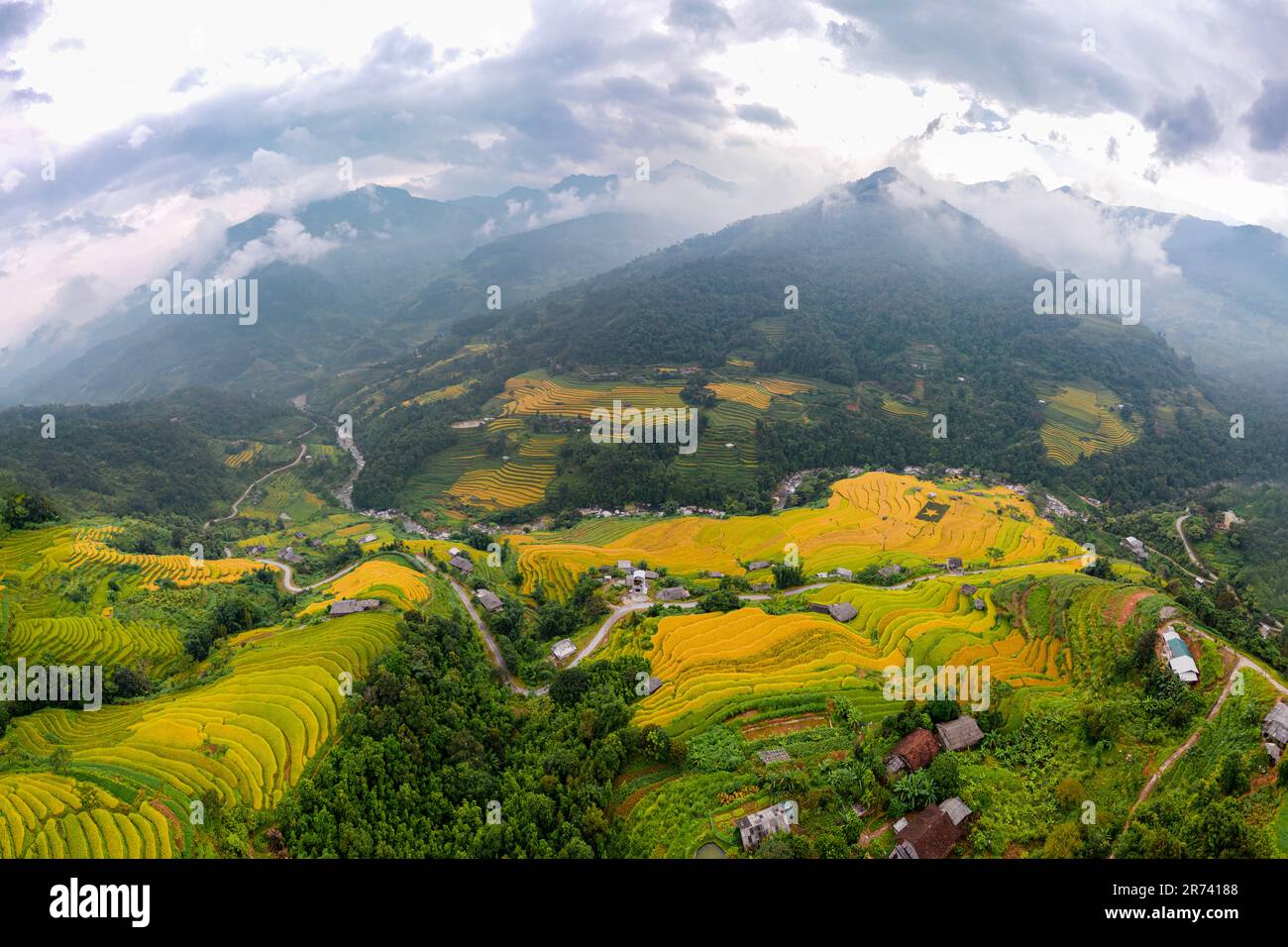 Majestic terraced fields in Mu Cang Chai district, Yen Bai province ...