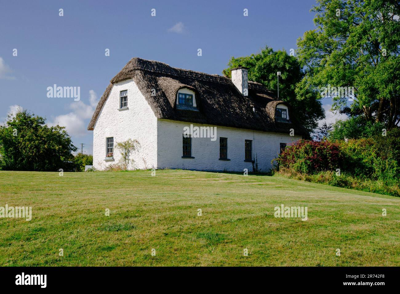 Traditional irish barn hi-res stock photography and images - Alamy