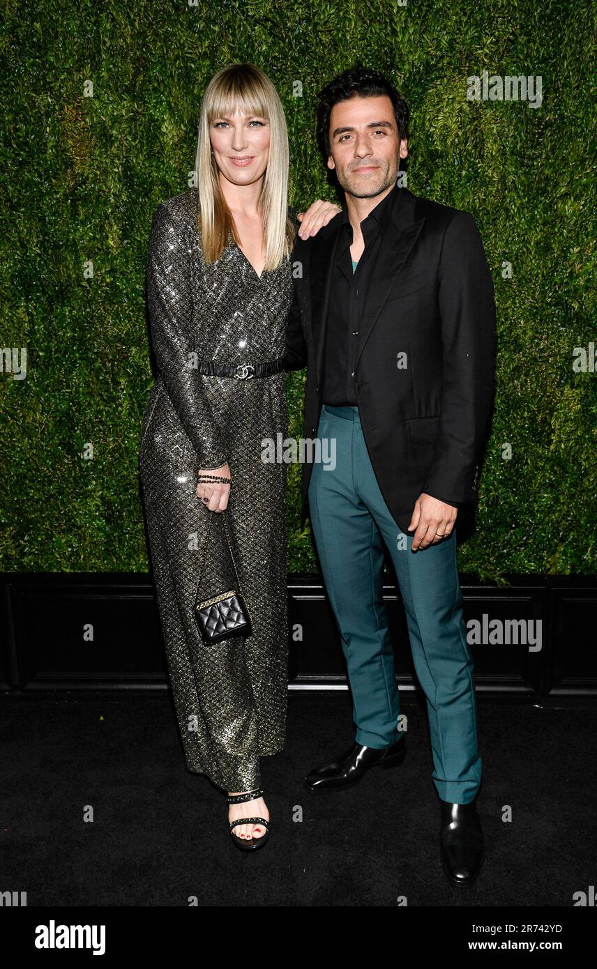 Elvira Lind, left, and husband, Oscar Isaac, attend the 16th annual ...