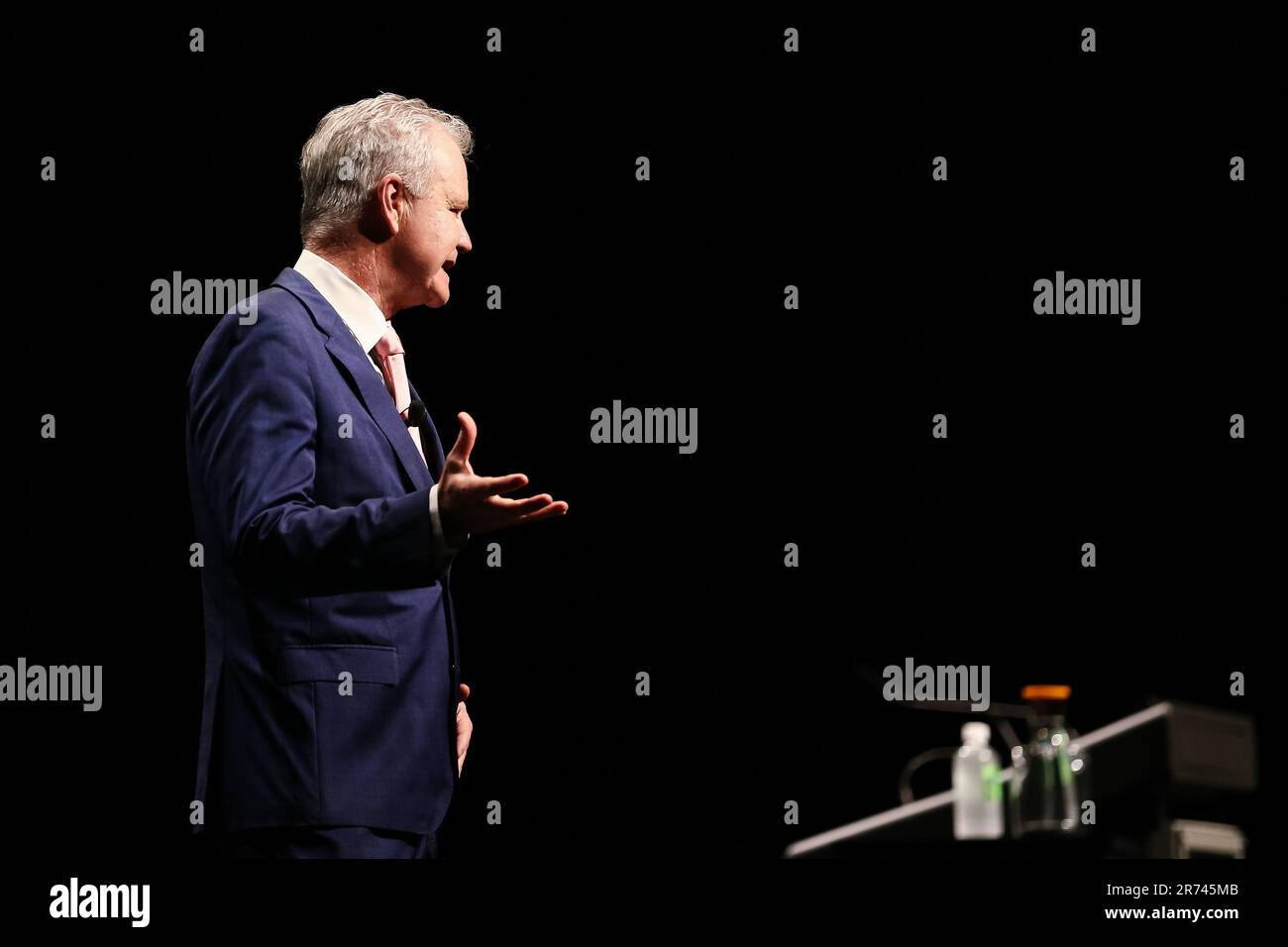 MELBOURNE, AUSTRALIA - SEPTEMBER 26: Well known commentator Ross ...