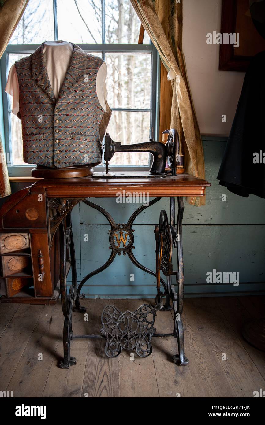 Rustic machine hi-res stock photography and images - Alamy