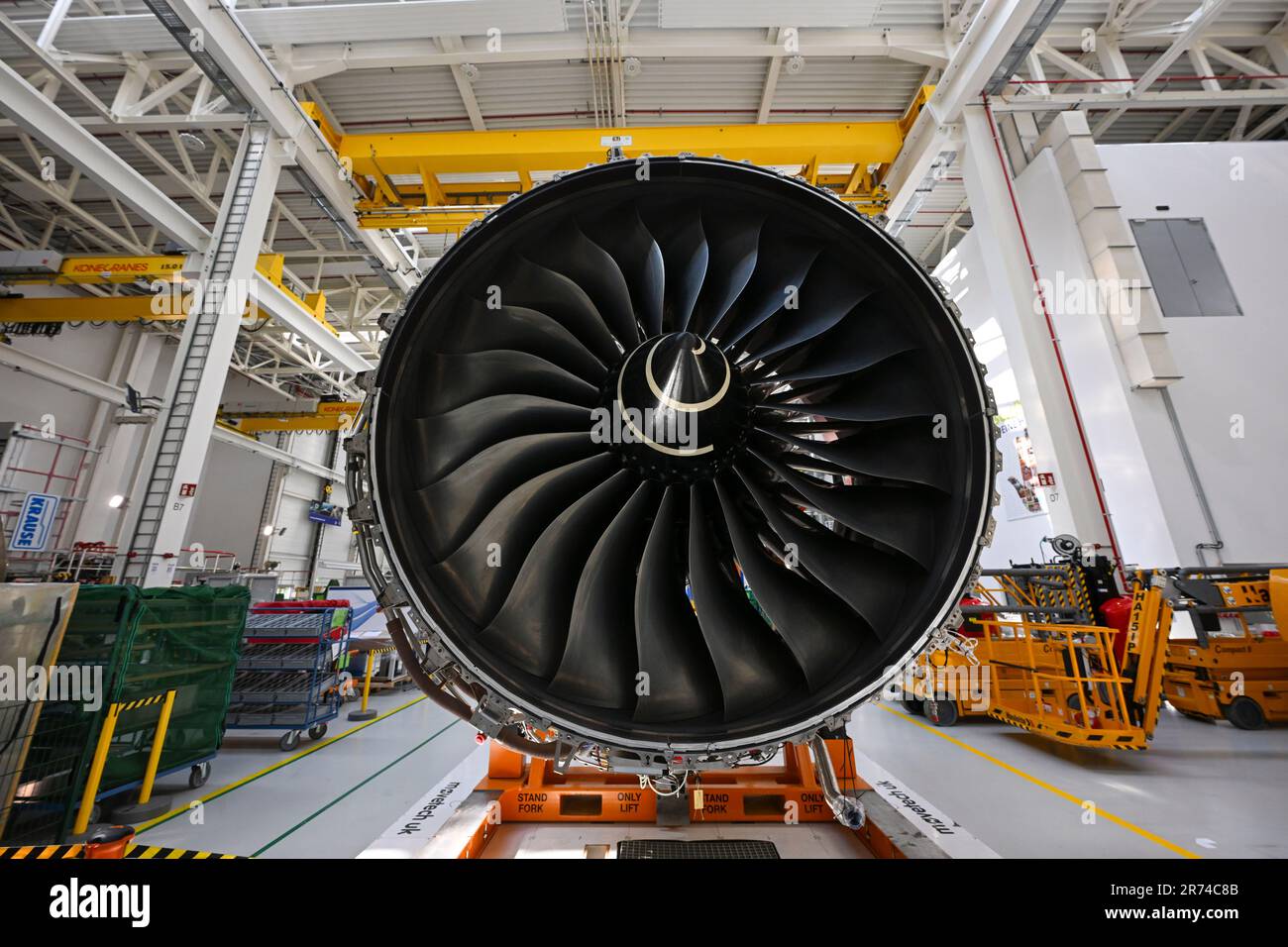 Blankenfelde Mahlow, Germany. 09th June, 2023. An engine for the Airbus ...