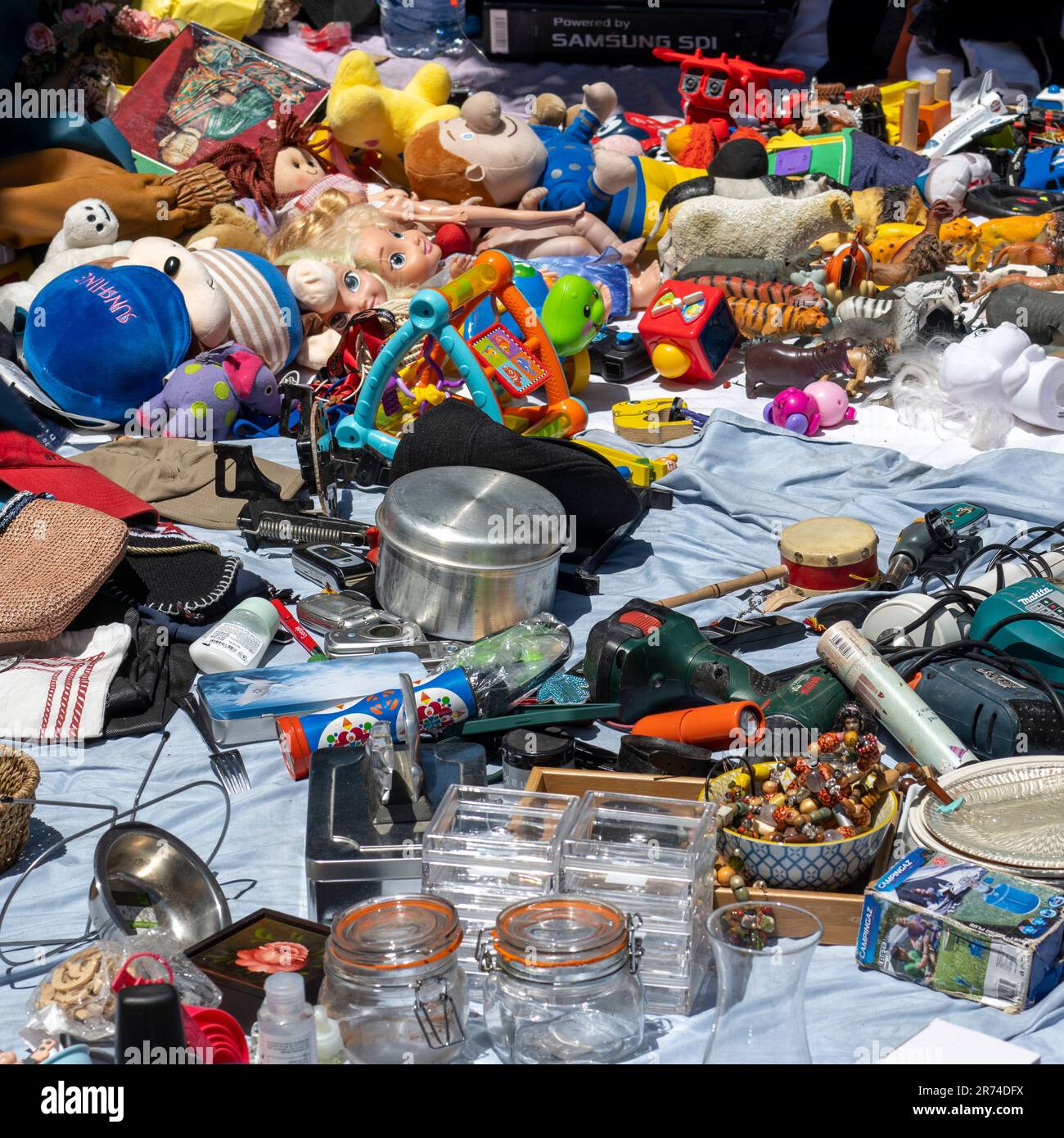 Pile of antiques hi-res stock photography and images - Alamy
