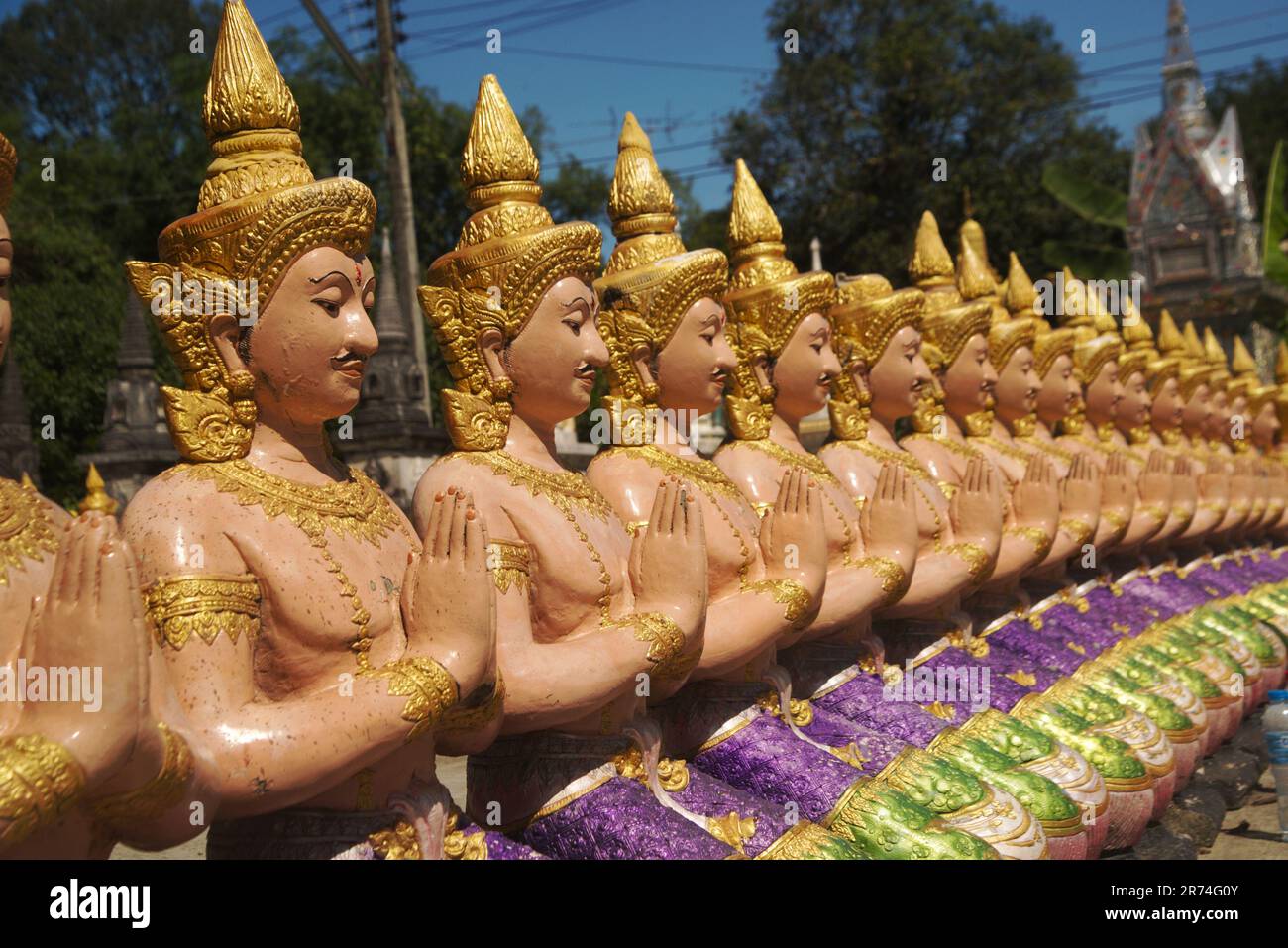 Statues of angels lined up in rows, beautiful, guarding and decorating ...