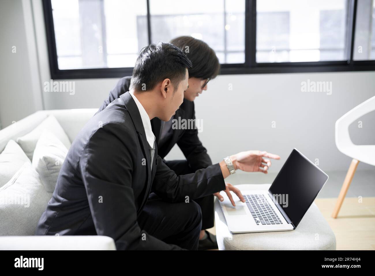 Group of asian young business people Meeting Conference working and ...