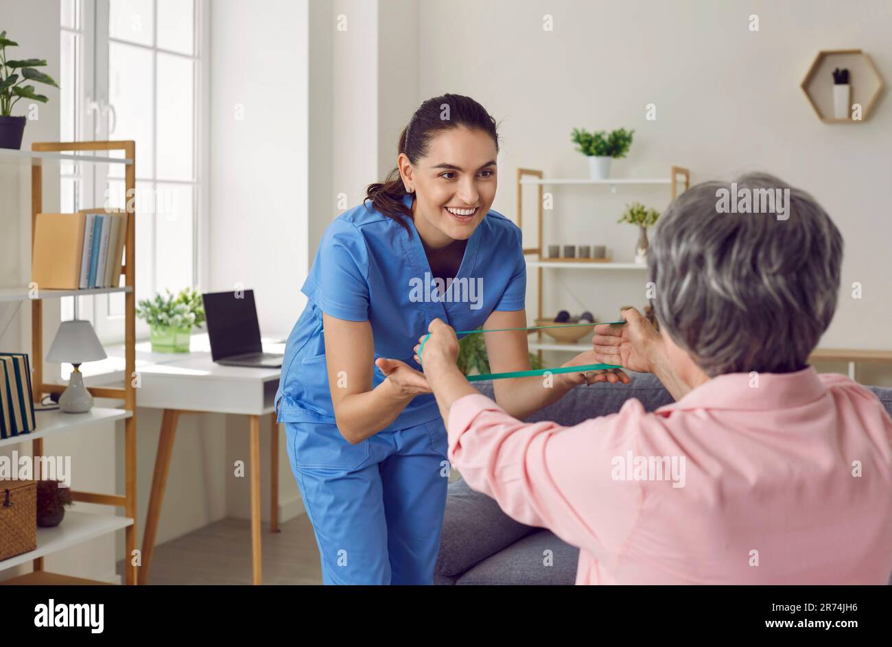 Physiotherapy nurse hi-res stock photography and images - Alamy