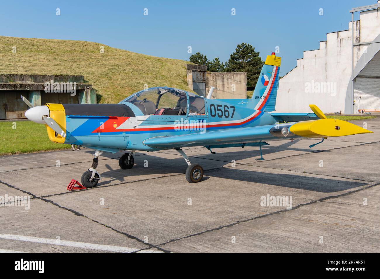 Fiberglass bull hi-res stock photography and images - Alamy