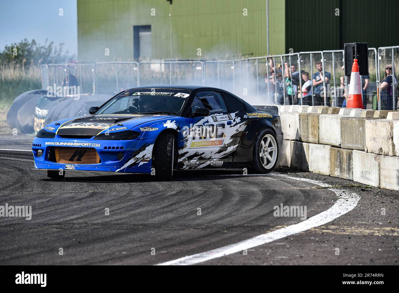 Drift car drifting with smoke from wheels hi-res stock photography and ...