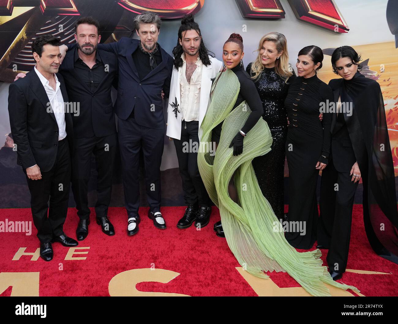 (L-R) THE FLASH Cast & Crew - Ron Livingston, Ben Affleck, Andy ...