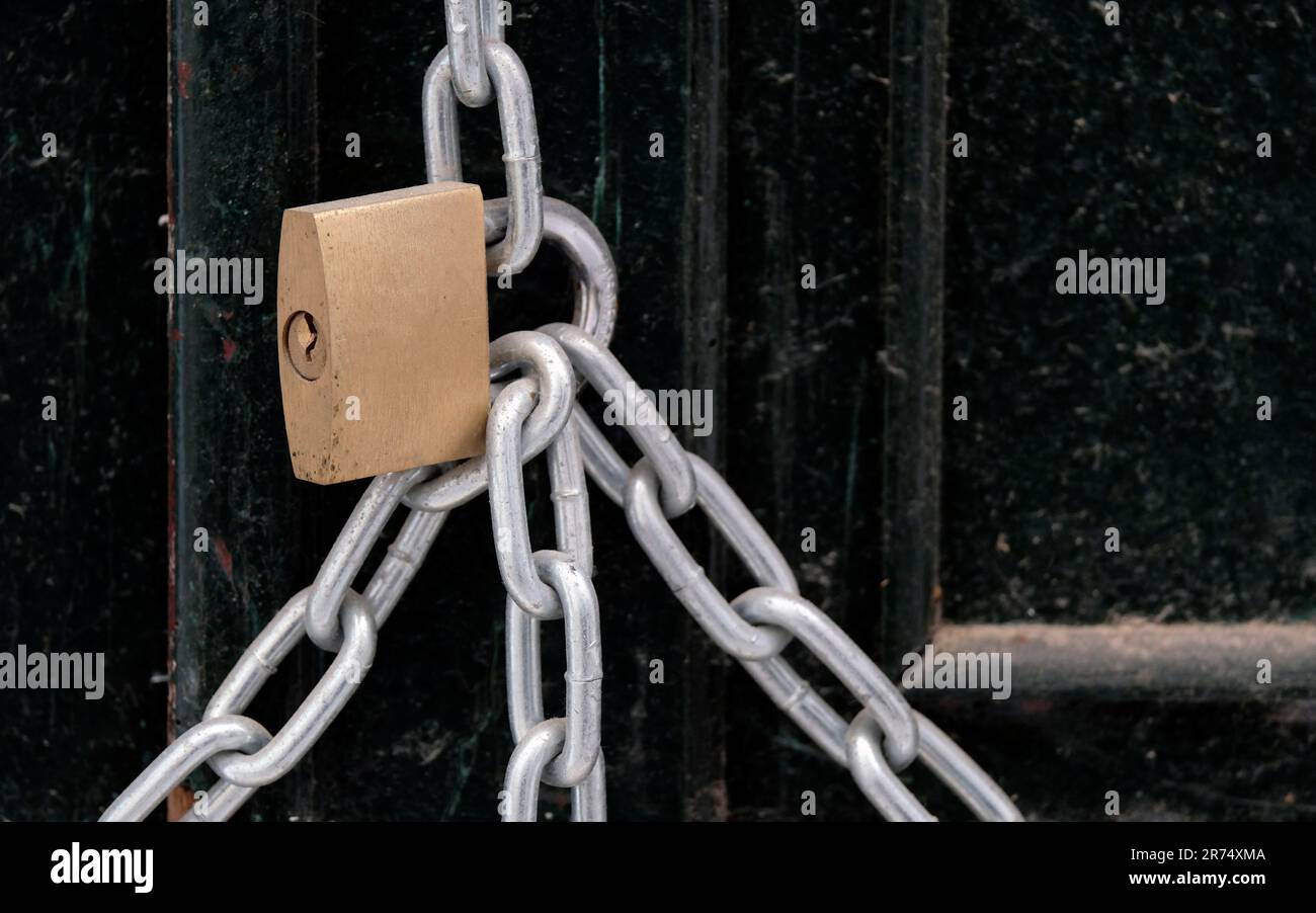 Old firewall hi-res stock photography and images - Alamy